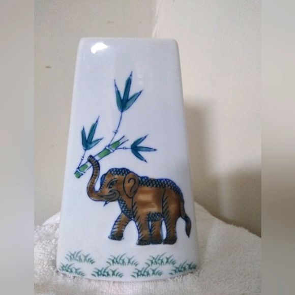 Accents | Very Unusual Triangular Glazed Ceramic 2d Elephant Bamboo ...